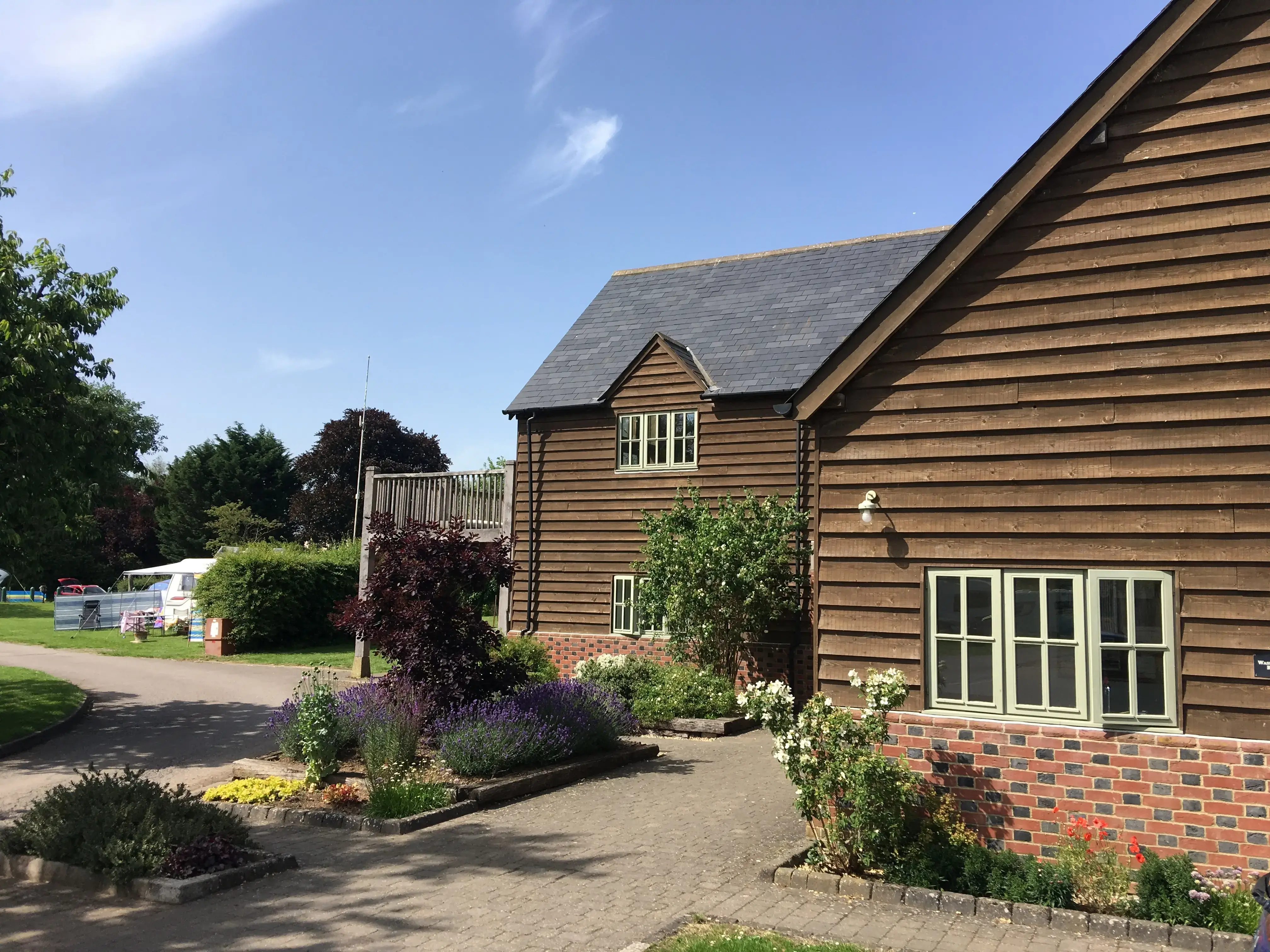 Bridge Villa Camping And Caravan Park in Crowmarsh Gifford, UK (2026 ...