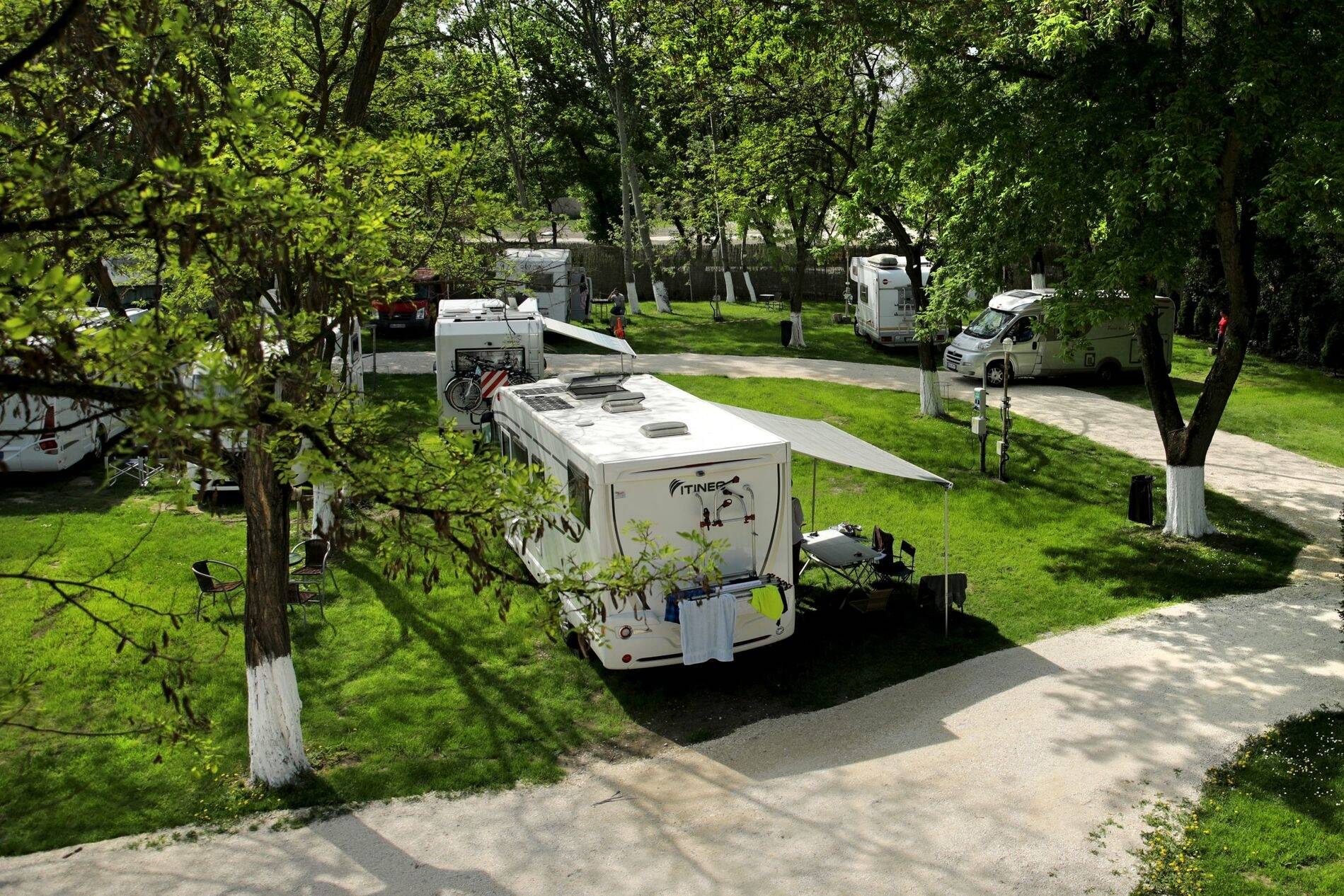 Camping Arena Budapest in Boedapest, Hongarije (2024) | Boek jouw ...