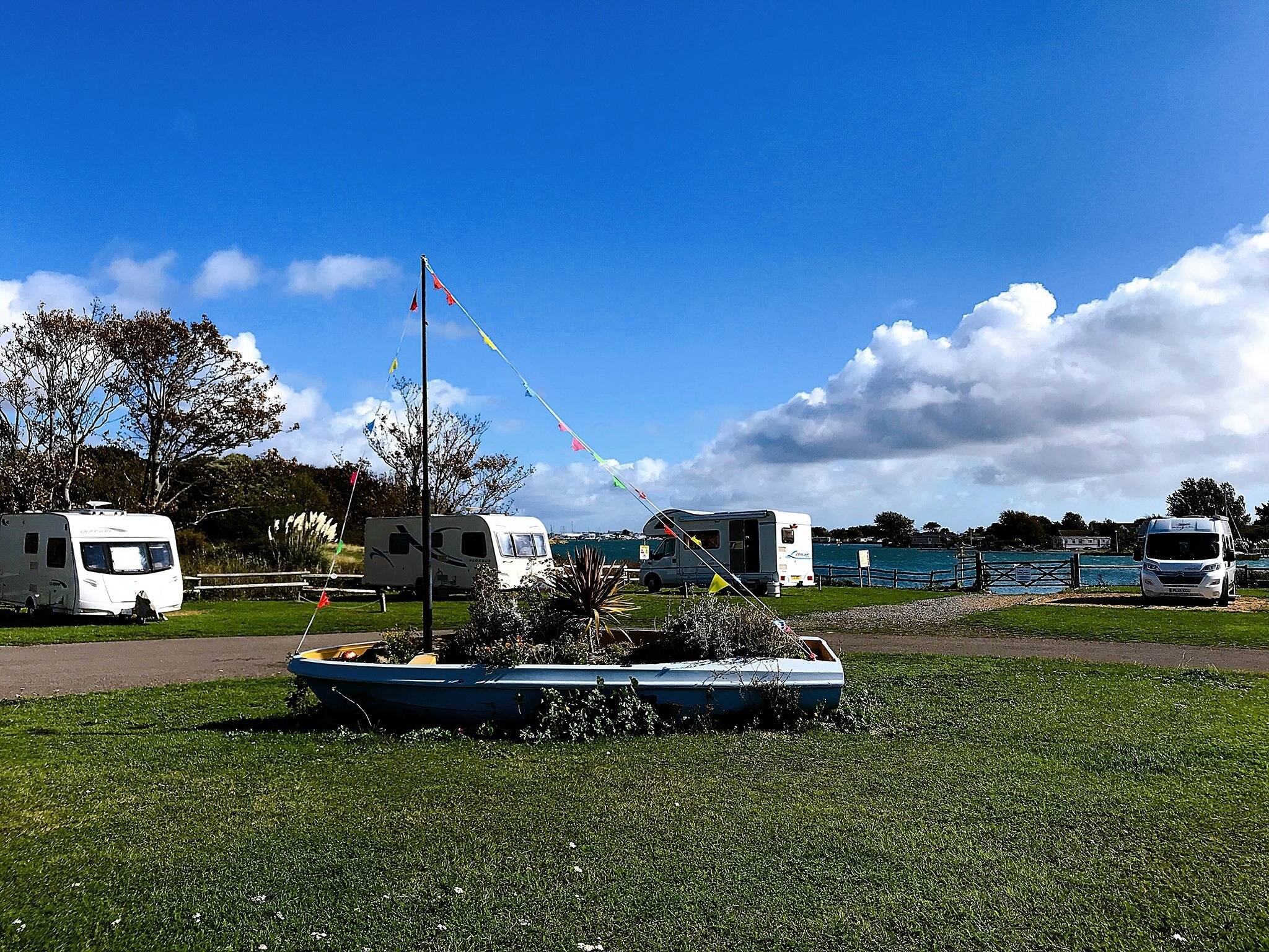 Camping Fishery Creek In Hayling Island UK 2023 JetCamp camping-fishery-creek-in-hayling-island-uk-2023-jetcamp