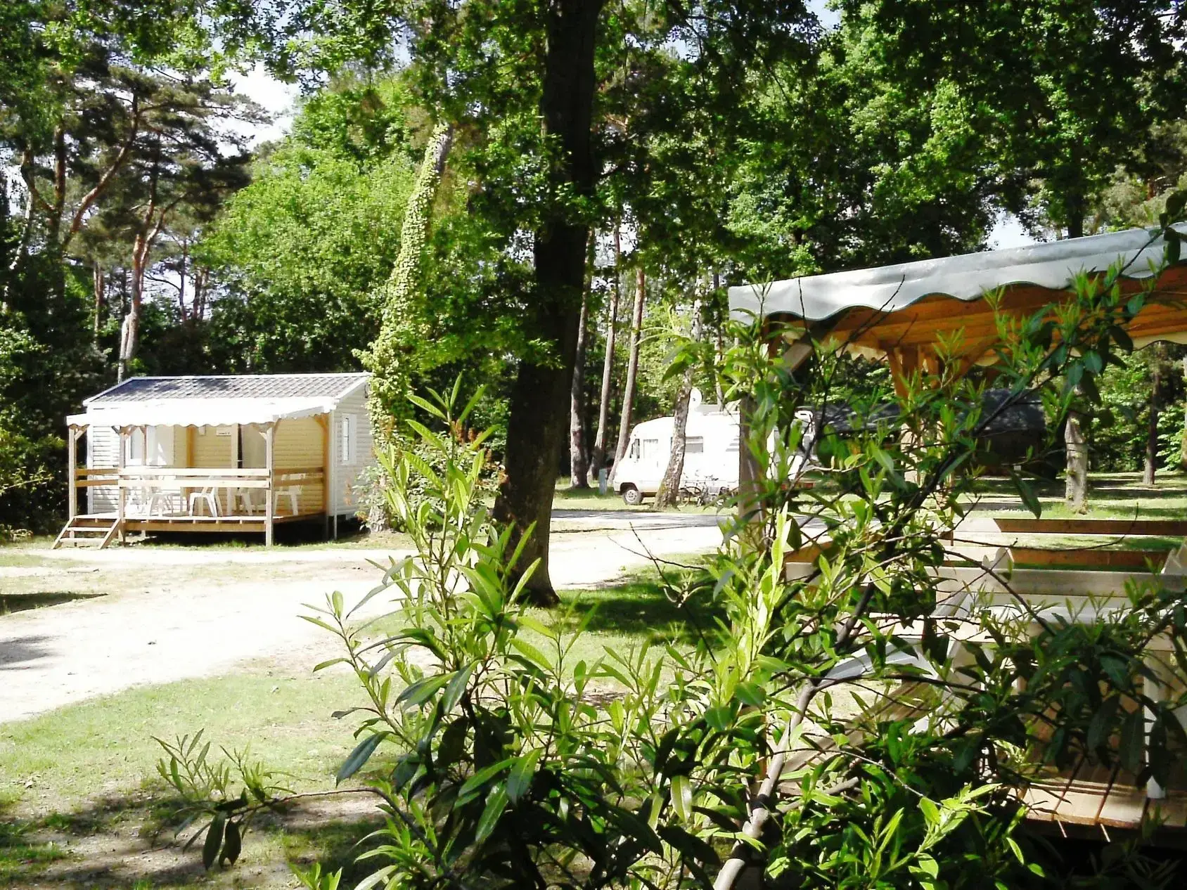 Camping Héliomonde, Saint-chéron, France (2026) | JetCamp.com