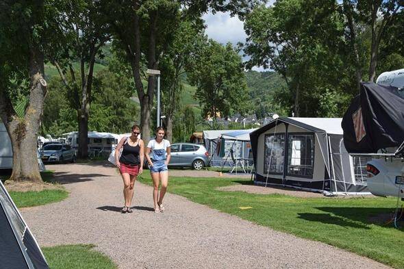Camping Holländischer Hof in Senheim, Germany (2024) | JetCamp.com