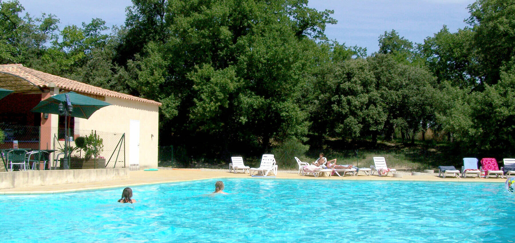 Camping Le Bosquet in Malaucène, Frankrijk (2024) | Alle campings op ...