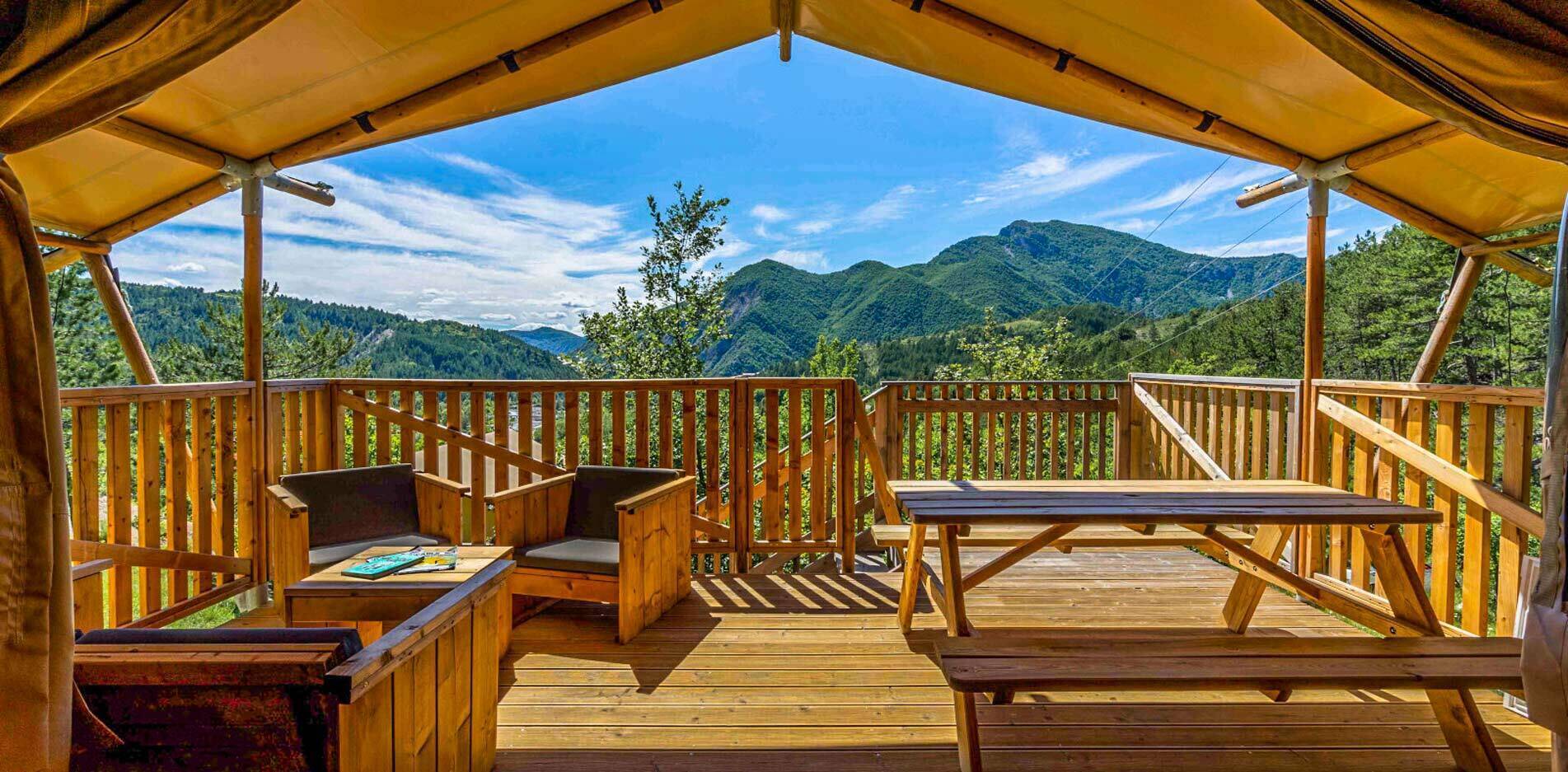 Camping Le Clot Du Jay En Provence in Clamensane, Frankrijk (2025 ...