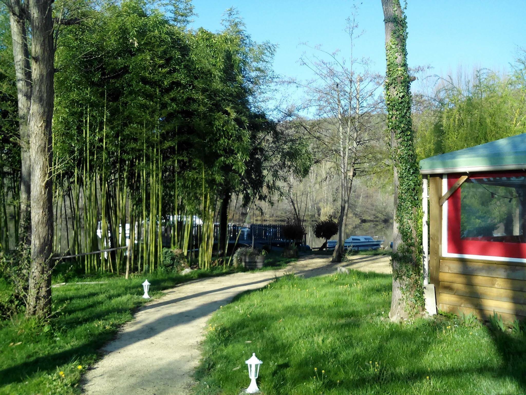 Camping Les Berges De Caix, Luzech, France (2024) | JetCamp.com