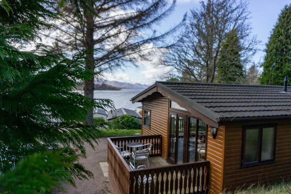 Camping Linnhe Lochside Holidays in Corpach, UK (2025) | JetCamp.com