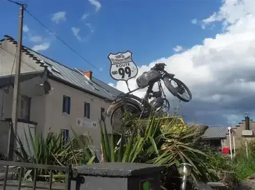 Camping Moto Route 99 in Saint-Rémy-de-Blot, France (2026) | JetCamp.com