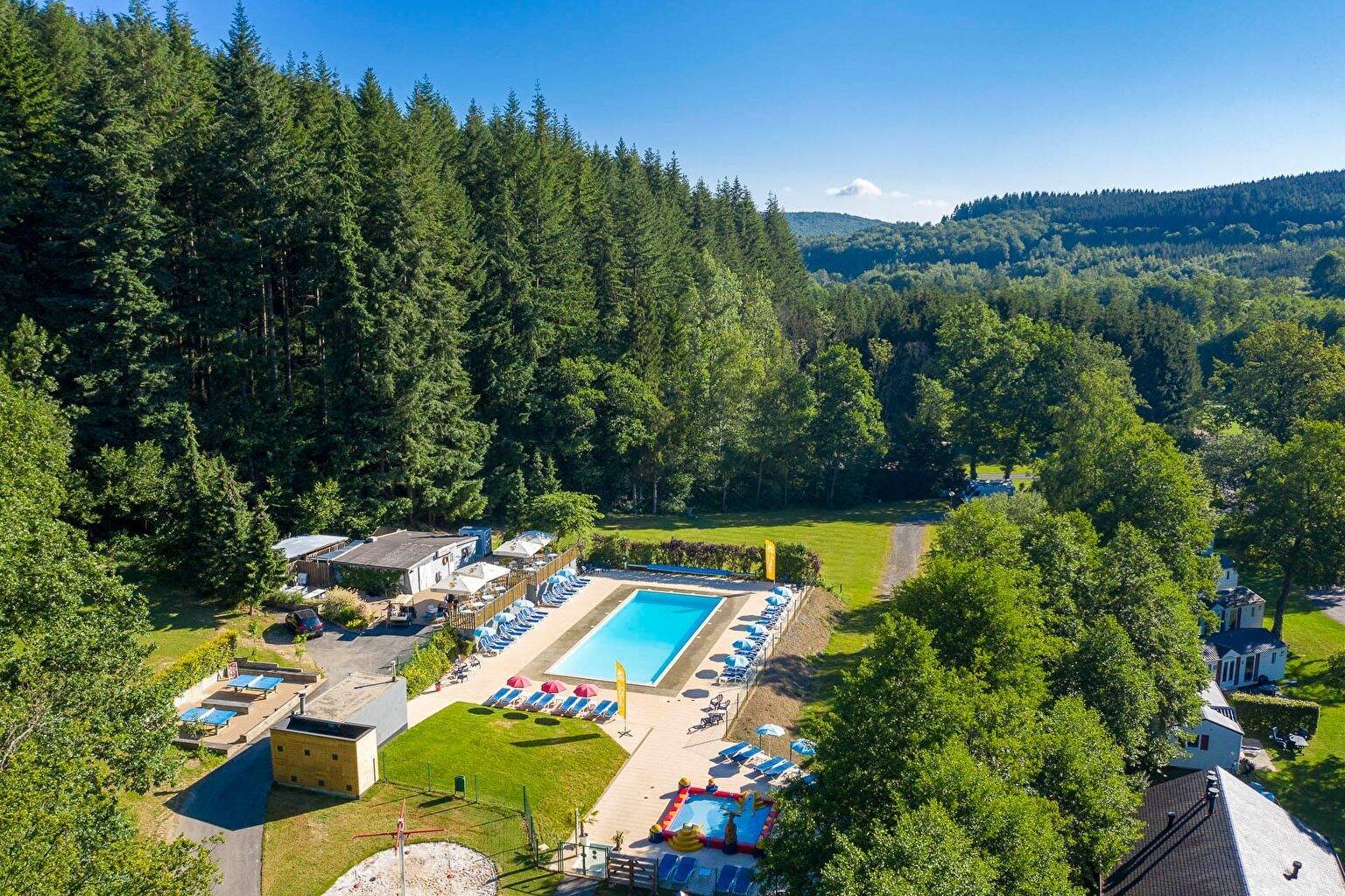 Camping Parc La Clusure - Sandaya en Bure, Belgique | JetCamp.com