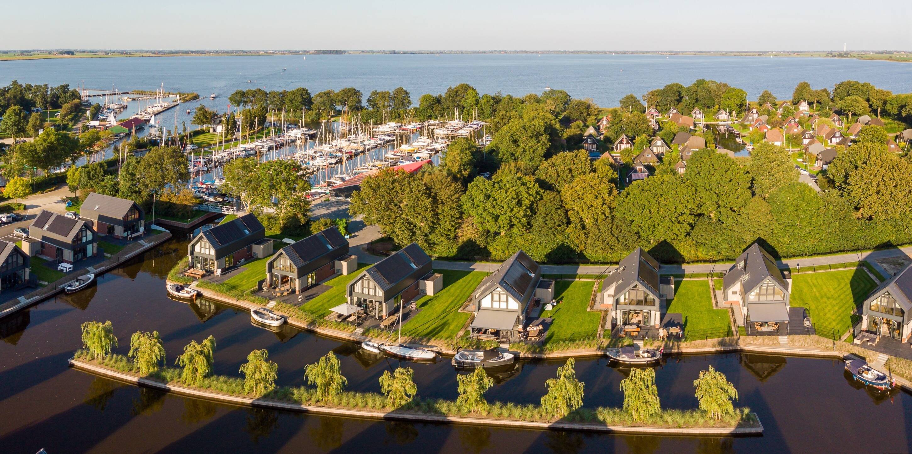 Lutz Jachthaven en Watervilla’s in Balk, Nederland (2025) | Boek jouw ...
