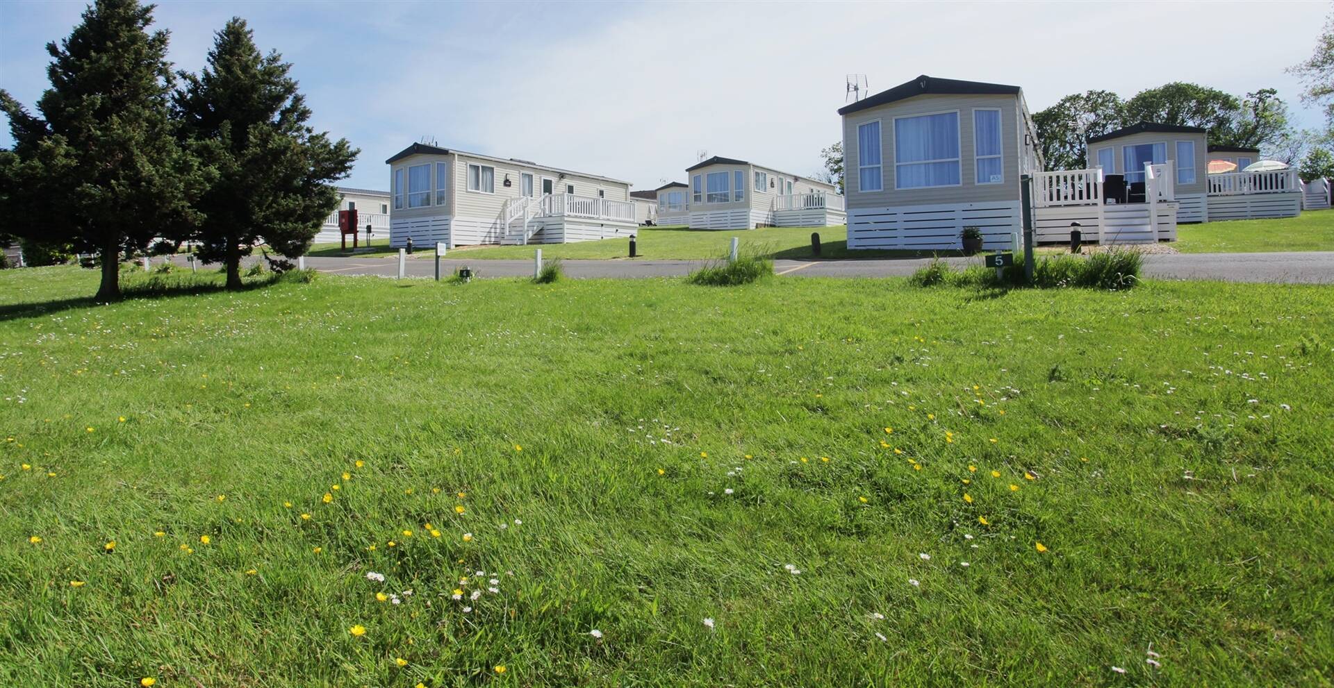 Mercury Yacht Harbour and Holiday Park in Hamble, UK (2024) | JetCamp.com